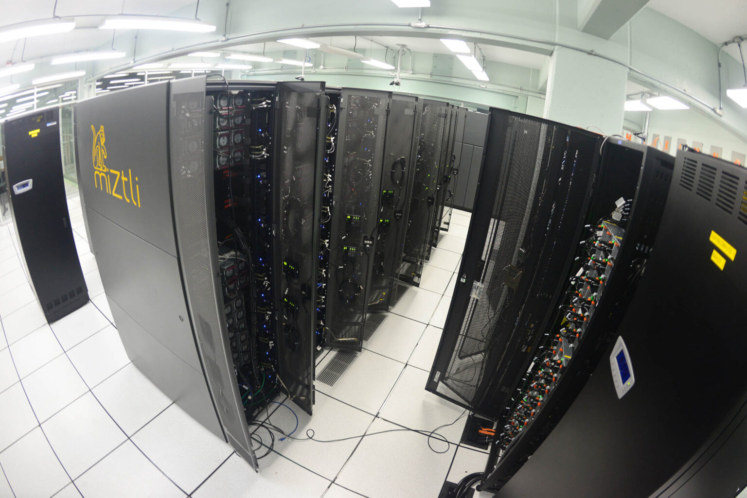 "Miztli" la supercomputadora de la UNAM que equivale a 86 mil ...